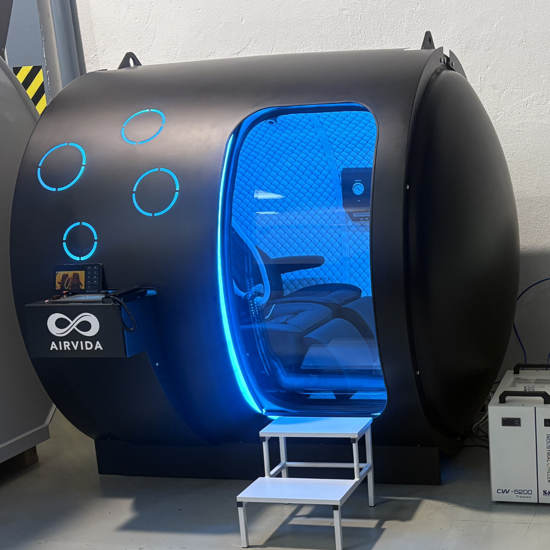 2.0 ATA Hardshell Multiplace Hyperbaric Chamber - Airvida Chambers