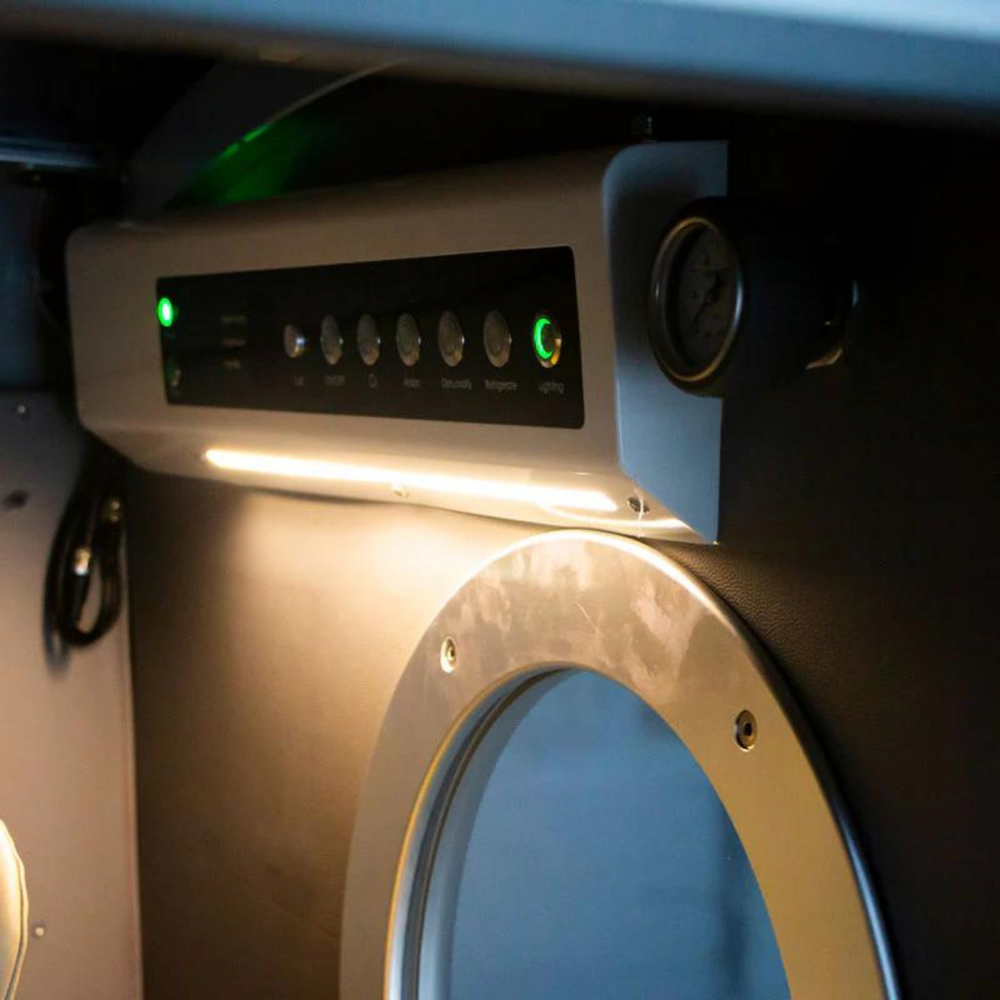 Airvida Elite 1.5-2.0 ATA Hard Shell Sitting Hyperbaric Chamber